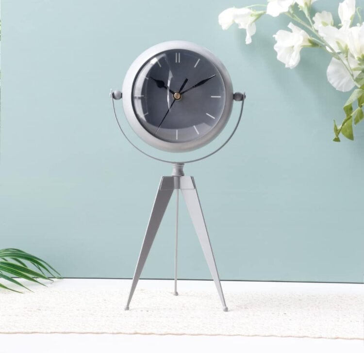20 Unique Desk Clock Ideas for your Office - Build a Cozy Home